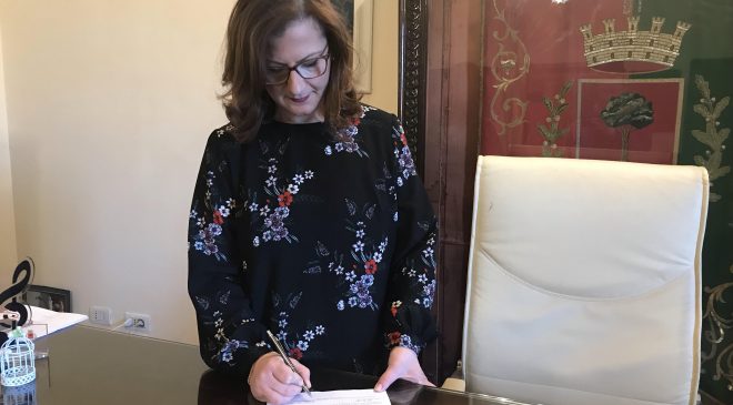 Pagani. Nuovo ingresso in Giunta, Maria Stella Longobucco neo assessore ...