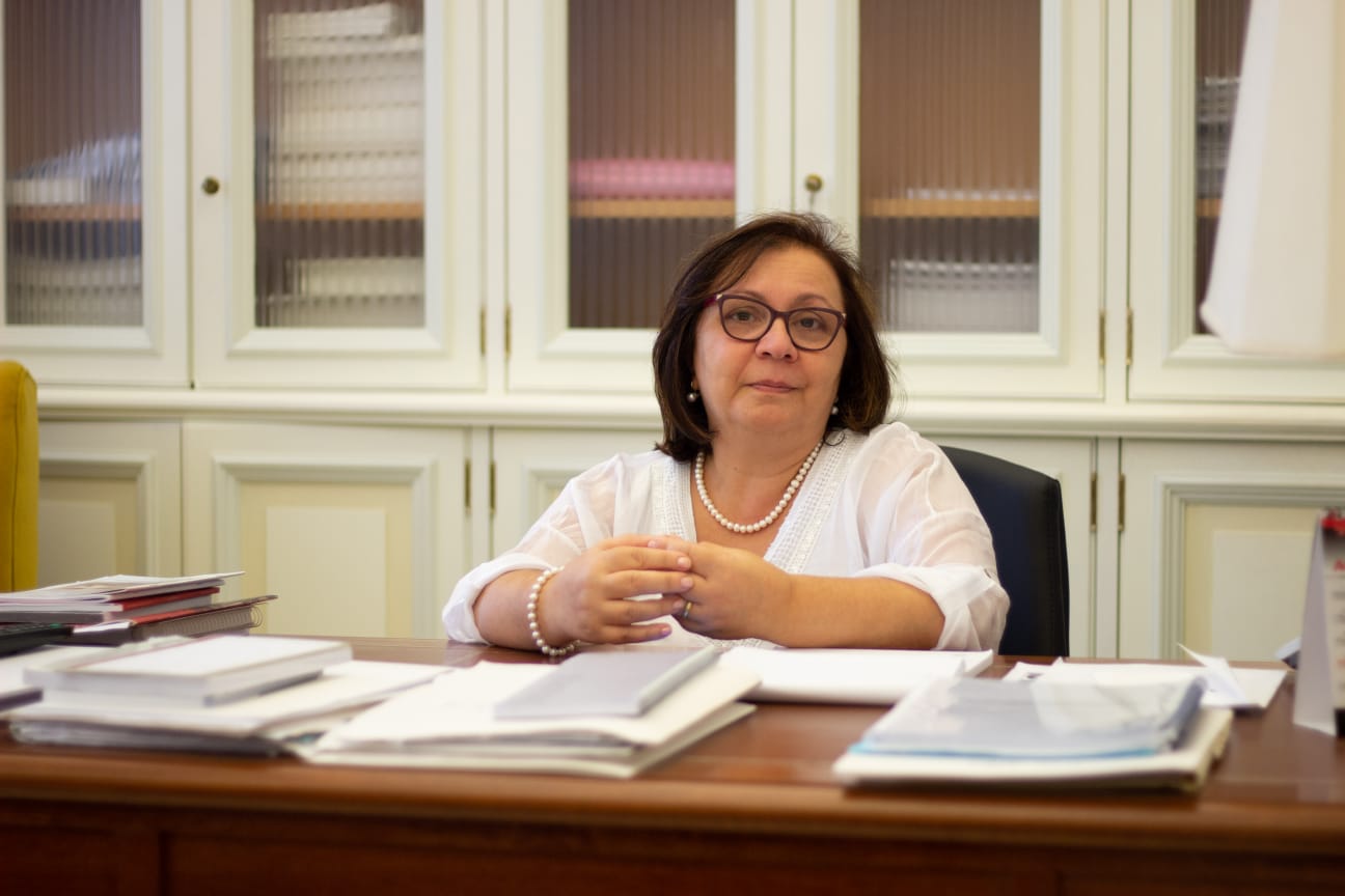 La Regione Campania spende 3 milioni di euro per le card vaccinali, la ...