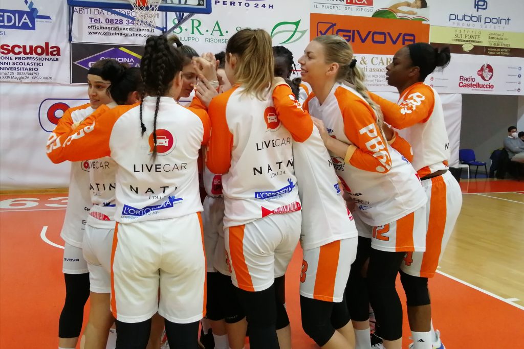 Una spenta O.ME.P.S BricUp Battipaglia viene travolta dall'USE Basket ...