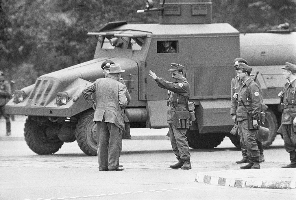 Il 12 agosto del 1961 la Germania Est chiude all'Ovest - il Giornale di ...