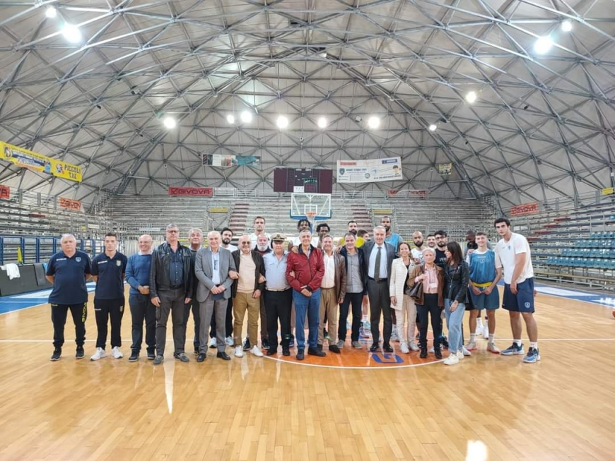 A Scafati arriva l'Ok per l'agibilità del Palamangano - il Giornale di ...