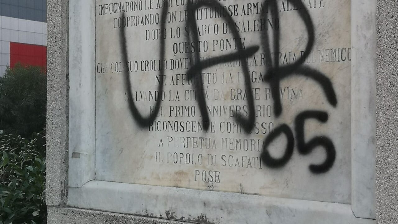 Imbrattata la lapide simbolo della Resistenza, Aliberti: "Vergogna ...