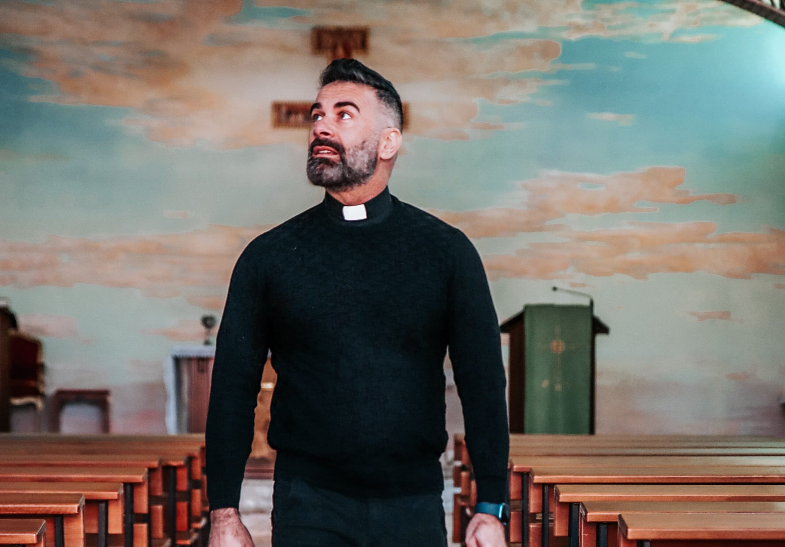 Il prete Influencer con la Rai ad Amalfi al duomo di Sant’Andrea - il ...