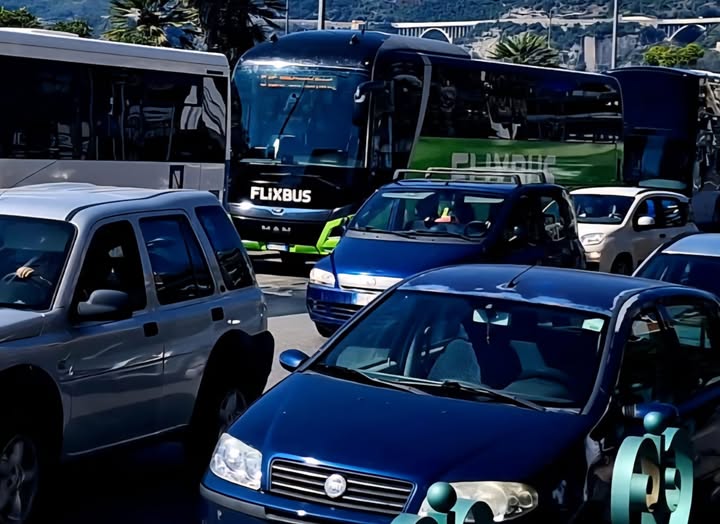 Salerno, il consigliere Avella: "Sulla bus station gestita è buio ...