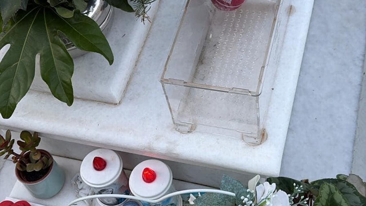 Profanata la tomba di Michele Ambrosino a Castel San Giorgio: rubati ...